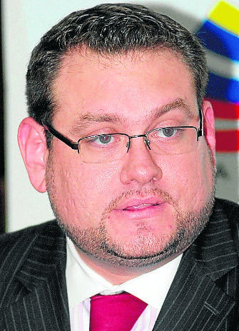 Yávar se concentró en depuración de los judiciales - Los contratos de ...